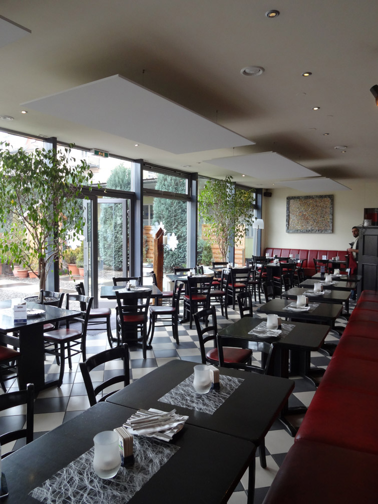 Restaurantansicht von links - Restaurant Gleis 3 in Zweibrücken